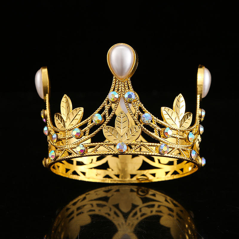 Golden Metal Medium Crown – Bakeworld Retails Pvt Ltd
