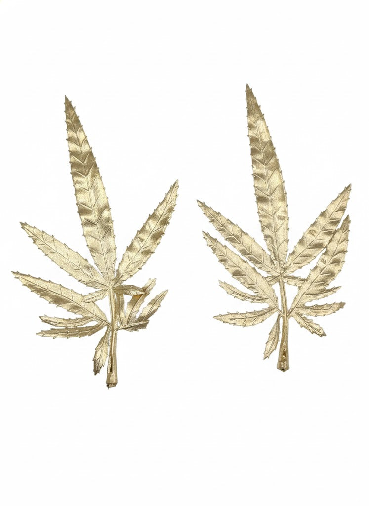 Golden Marijuana Leaf Cake Topper – Bakeworld Retails Pvt Ltd